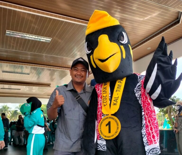 291 Atlet dilepas, 'Si Tiung' Burung Khas Paser jadi Maskot POPDA XVI ...